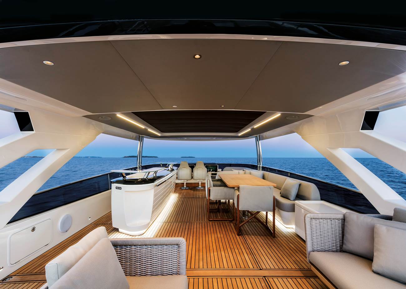 Yacht ENIGMA, Absolut Yachts | CHARTERWORLD Luxury Superyacht Charters